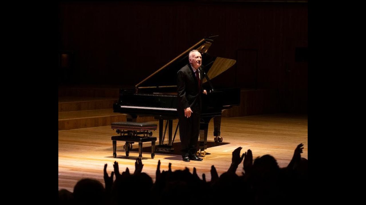 Maurizio Pollini -Schumann (2021) - YouTube