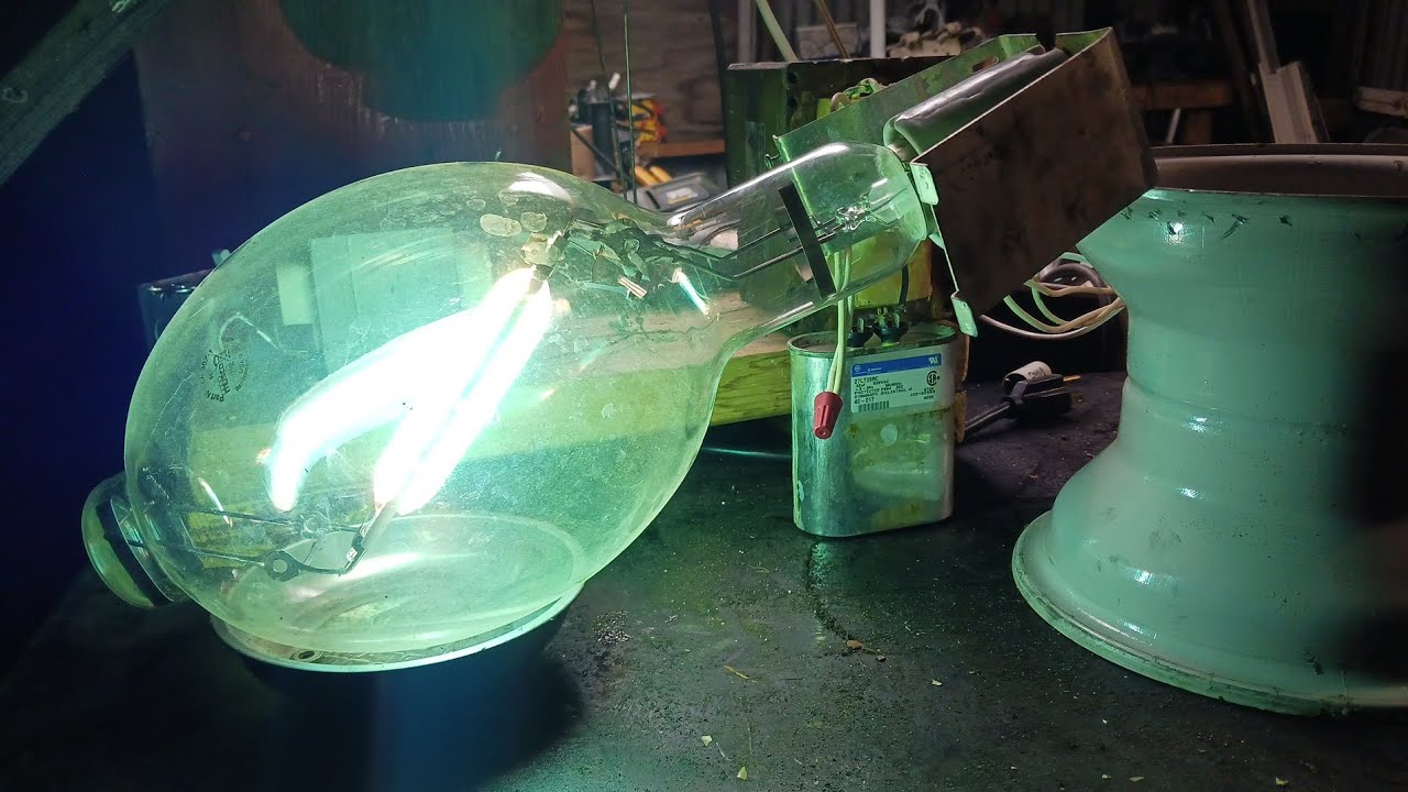 1500w Musco metal halide lamp at full power on a new to me ballast ...