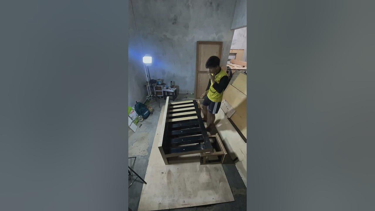 Pelapisan HPL pada pilar versi kamera jauh #woodworking #diy #hpl #patisi #woodworking - YouTube