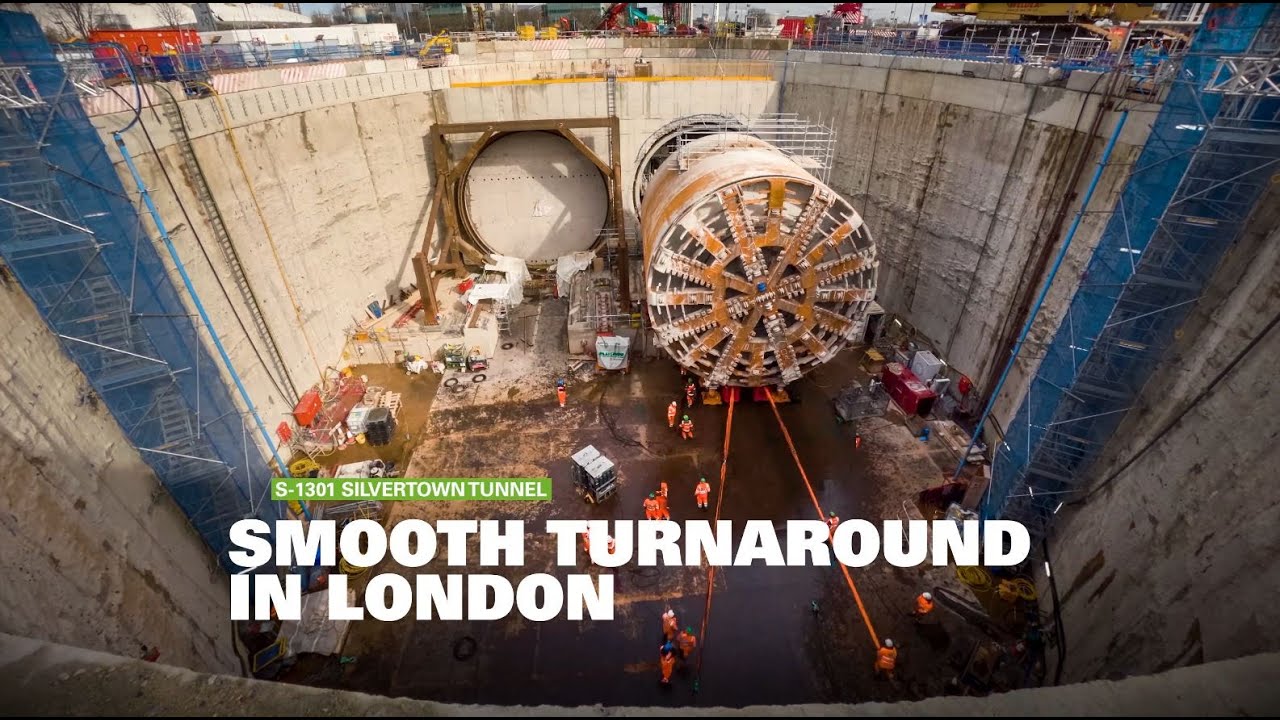 Smooth turnaround in London - YouTube