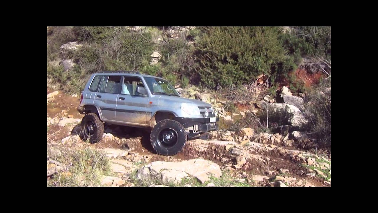 mitsubishi L200 vs pinin vs suzuki jimny ston pethameno - YouTube
