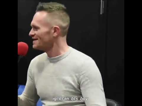 Sunucu ARMY'LERE deli diyor ve BTS......