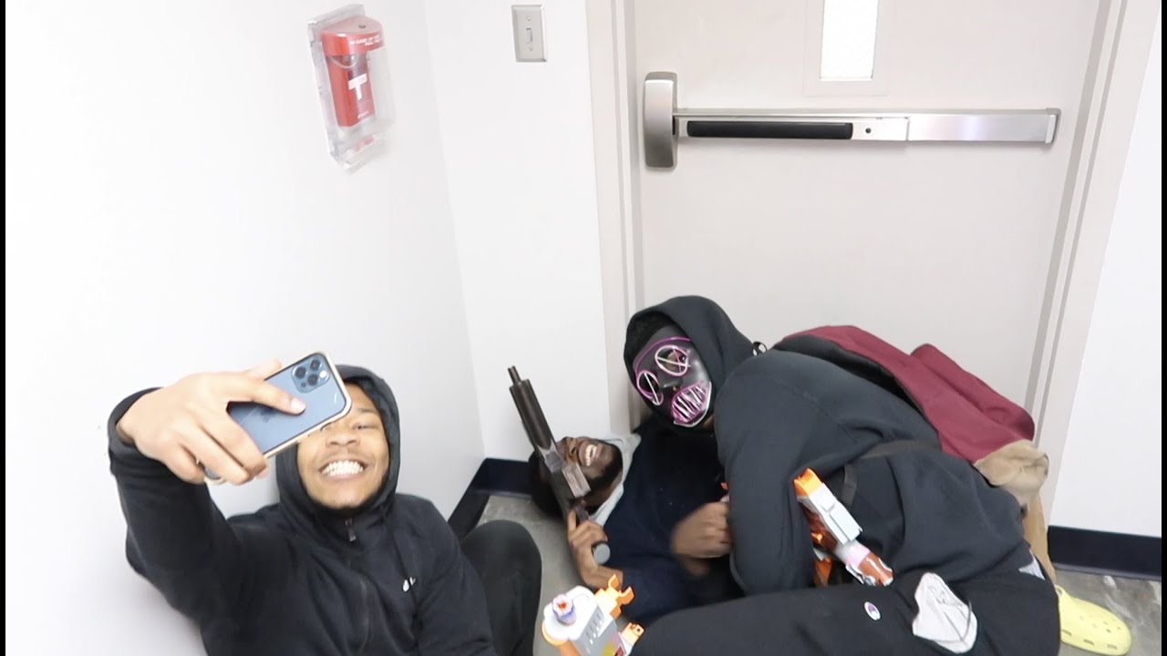 SPLAT GUN WARS AT JACKSON STATE!! - YouTube
