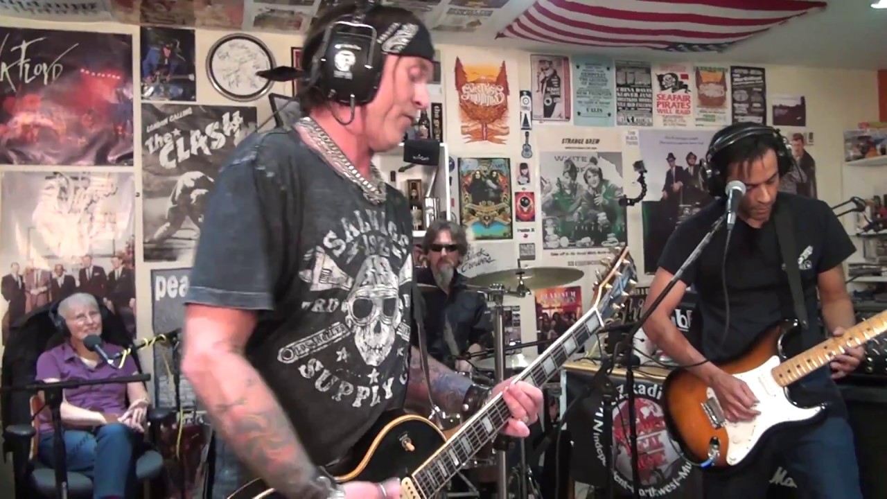 Voodoo Death Gun "Huffer" Live The Spud Goodman Show 6-15-2017 - YouTube