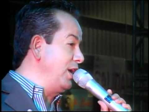 Benjamín Medrano cantando canción de Korn (Twisted transistor) - YouTube