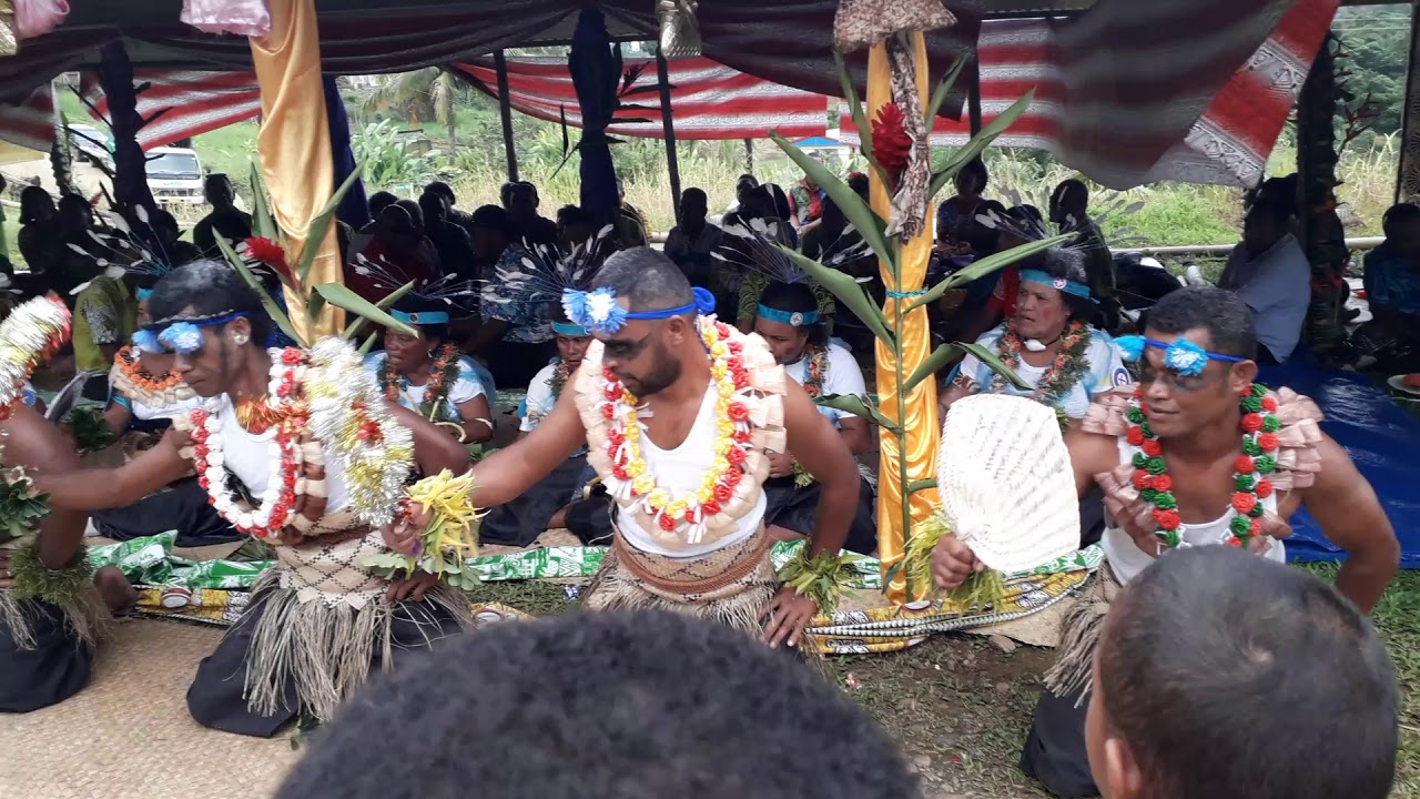 Meke Vakamalolo..Tabacakacaka Pecani, Lomaivuna, Naitasiri. - YouTube