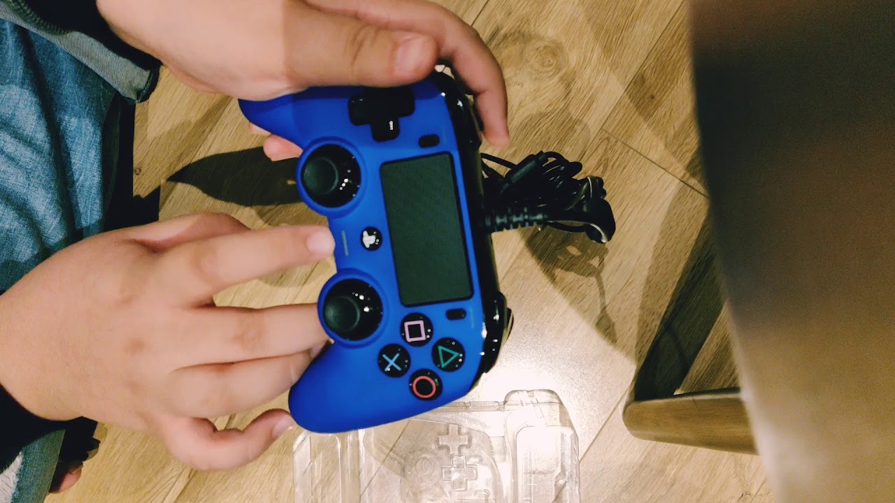 Unboxing Nacon Compact controller - YouTube