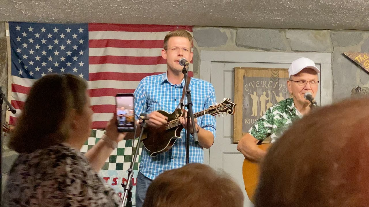 Rodney Worley "Cry Cry Darling" at Everetts Music Barn, recorded 5/22 ...