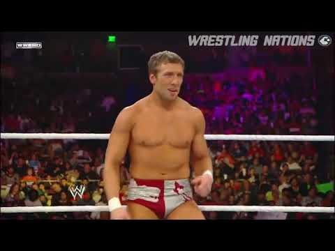 Nikki Bella Kisses Daniel Bryan in front of Brie Bella