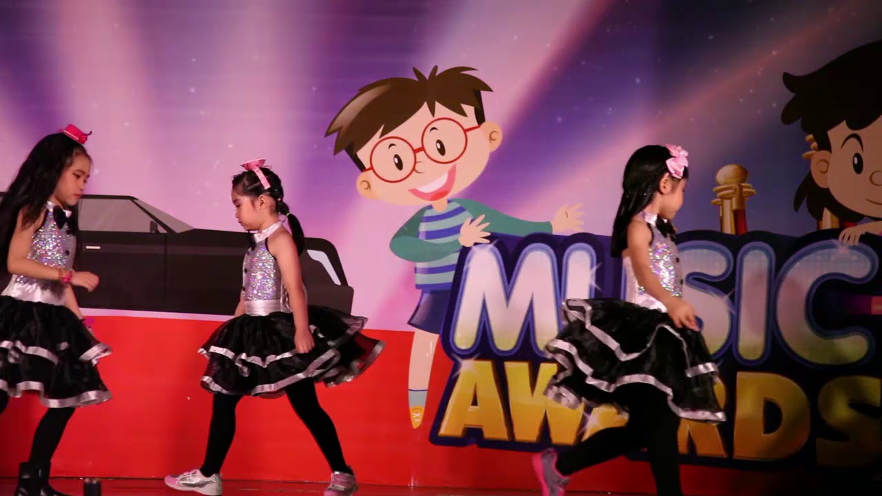 Nadia Goh Blue Bell Concert 2017 - YouTube