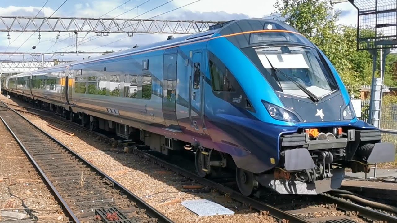 TPE Class 68 68021 'Tireless' Propels MK5 Coach Set on ECS Through ...