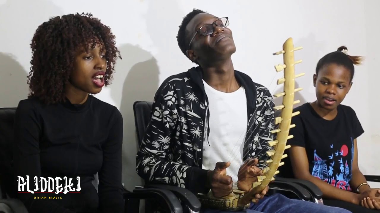 Solly Mahlangu - Siyabonga Jesu(Wa Hamba Nathi)-Adungu Cover - YouTube