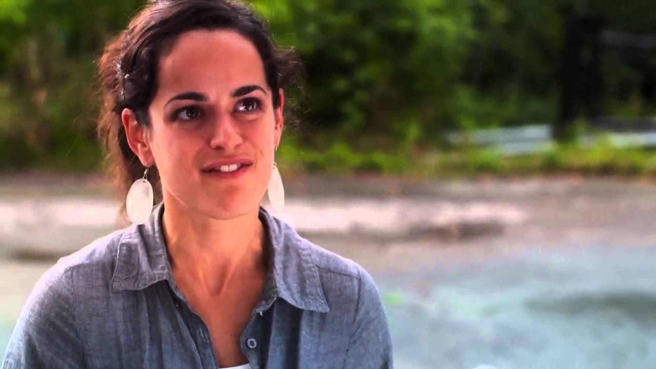 Motel Monstre - Anie Richer, résidente de Bouillon - YouTube