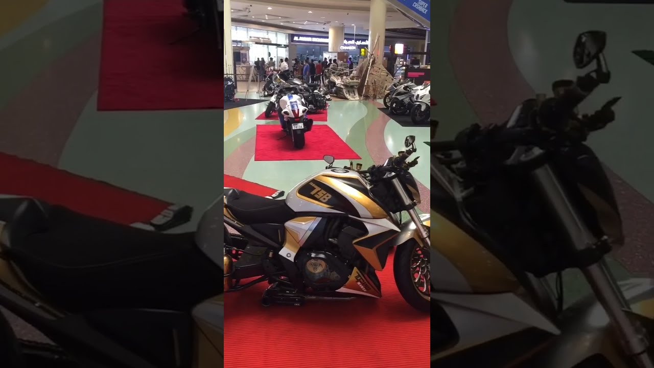 Motor Show in Megamall - YouTube