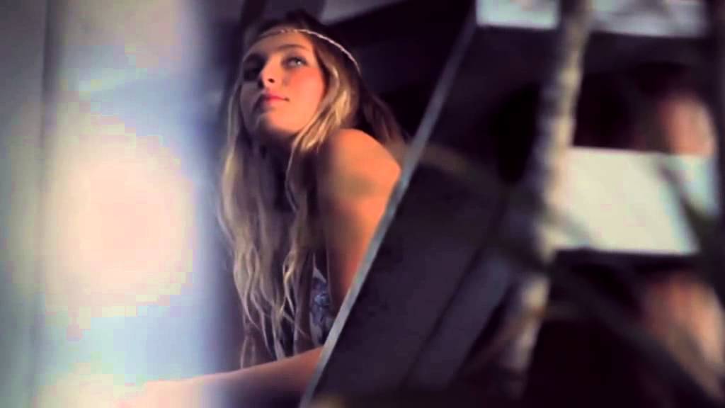 Aaron The Baron feat Sanne Gutt INFINITE LOVE - YouTube
