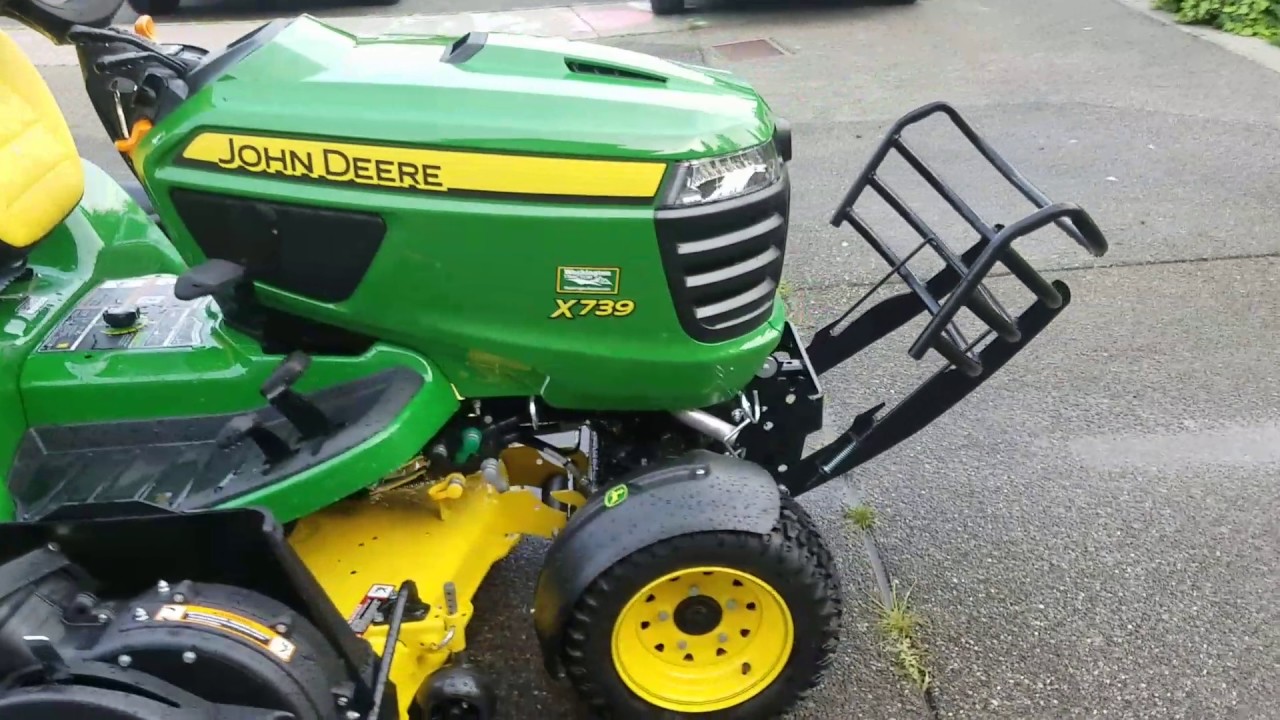 John Deere X739 - YouTube