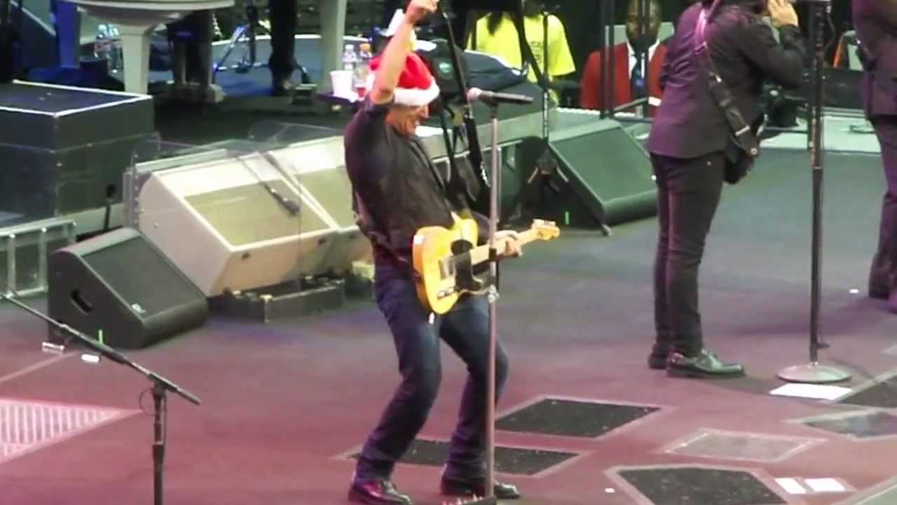Bruce Springsteen - Santa Claus Is Coming To Town (ALL) - K.C.-11/17/12 ...