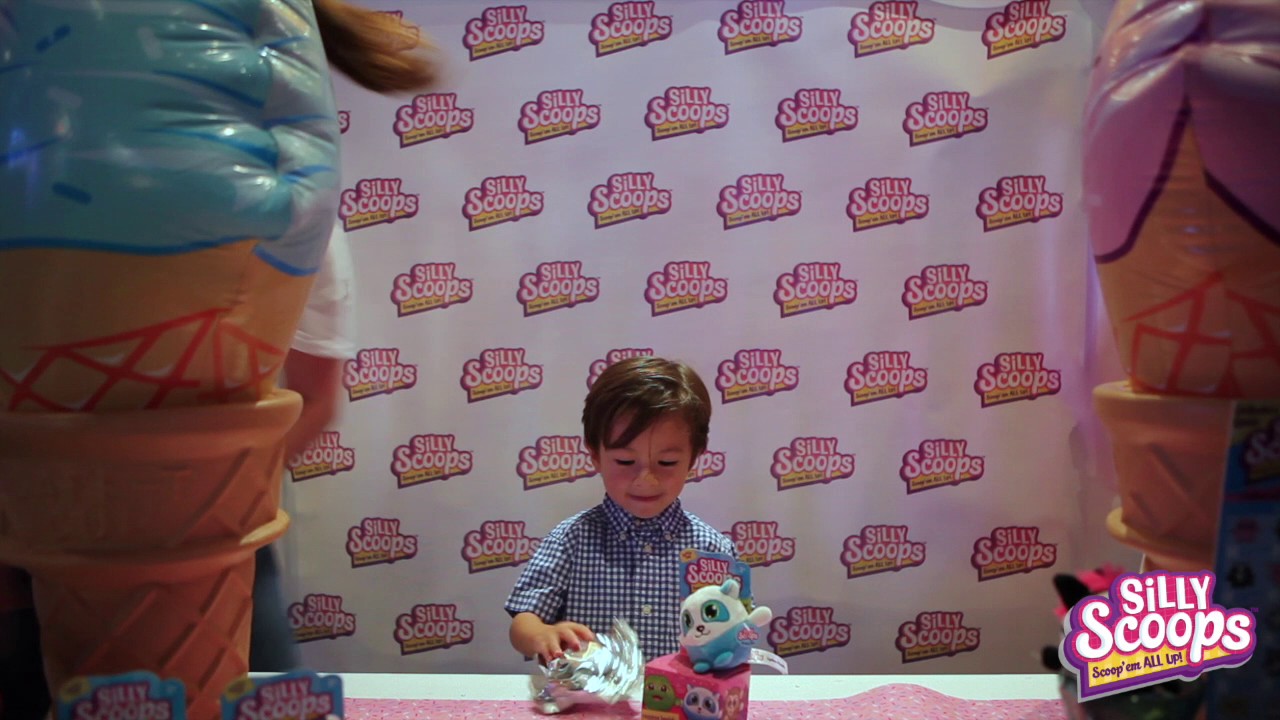 Silly Scoops unboxing at Margaritaville Biloxi with Cono - YouTube