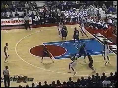Jerry Stackhouse Cooks Richard Hamilton for 28 points in 27 minutes ...