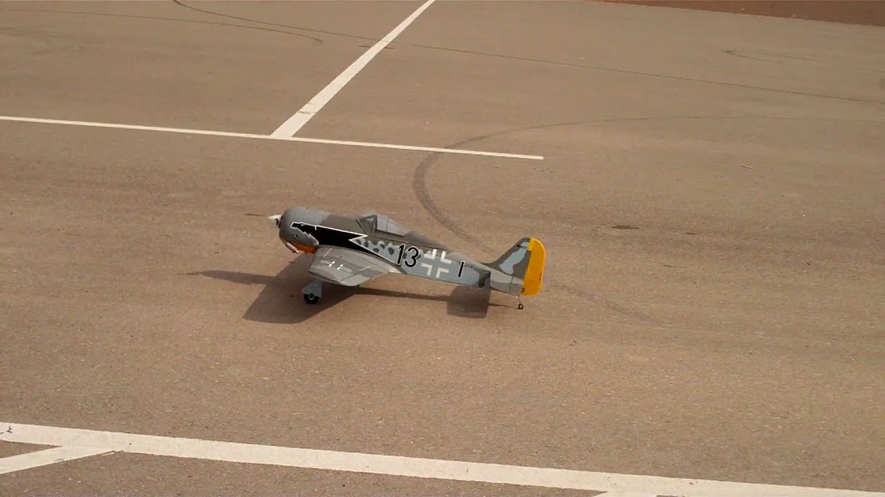 Kyosho Focke Wulf 190 takeoff crash - YouTube