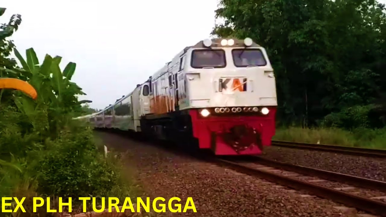 EX LOKOMOTIF PLH TURANGGA KINI JADI SEMAKIN KINCLONG ! - YouTube