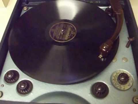 PYE P32QTG Radiogram - YouTube