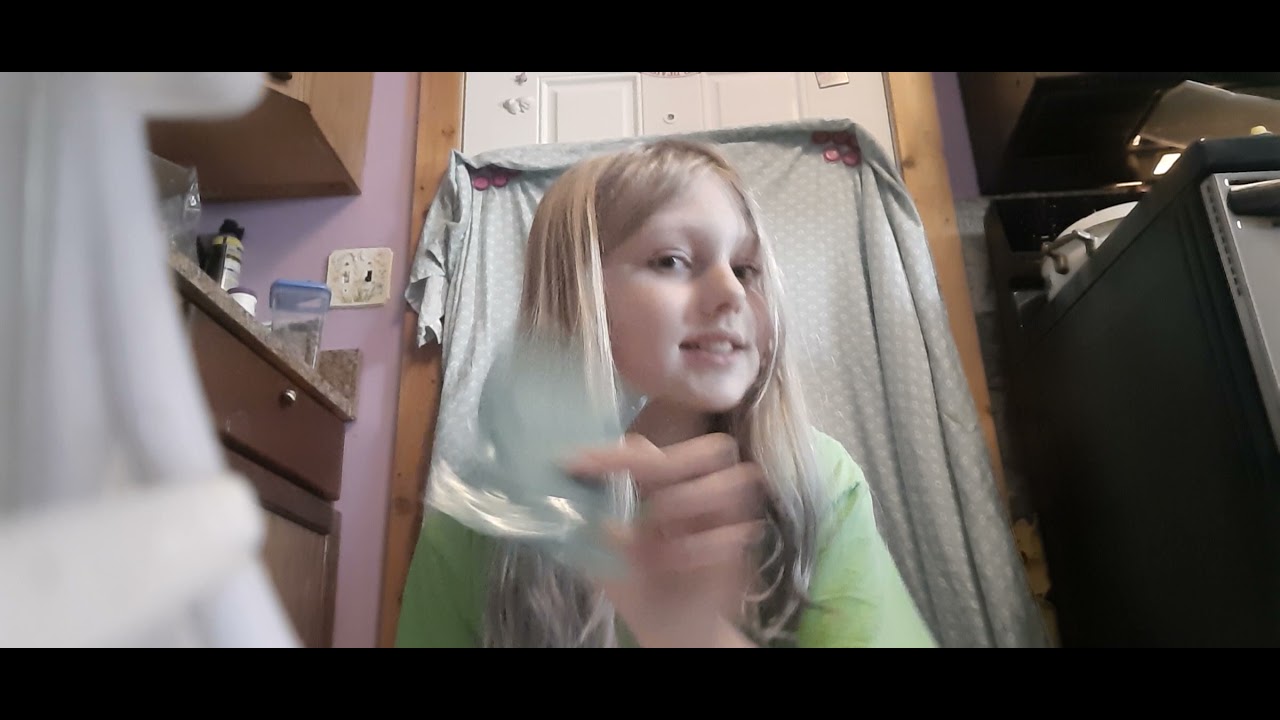 how to make a paper squeeze y - YouTube