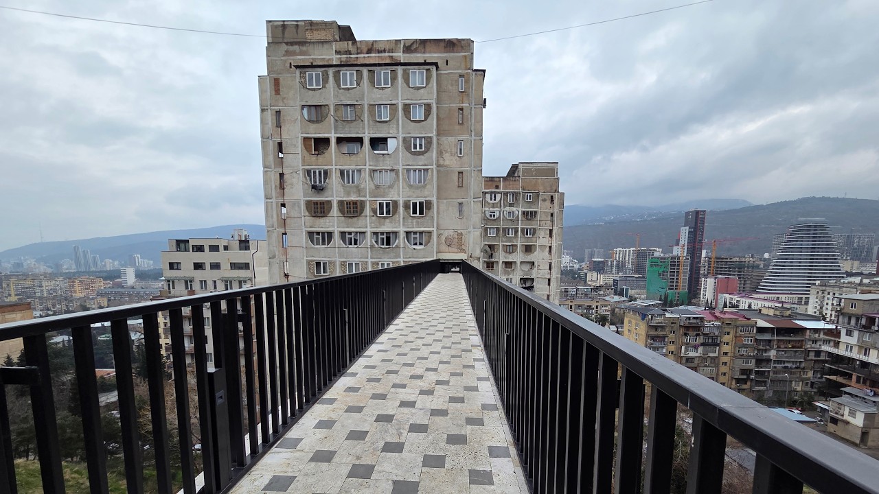 Tbilisi Spring Citywalk | Nutsubidze Plateau Skybridge - YouTube