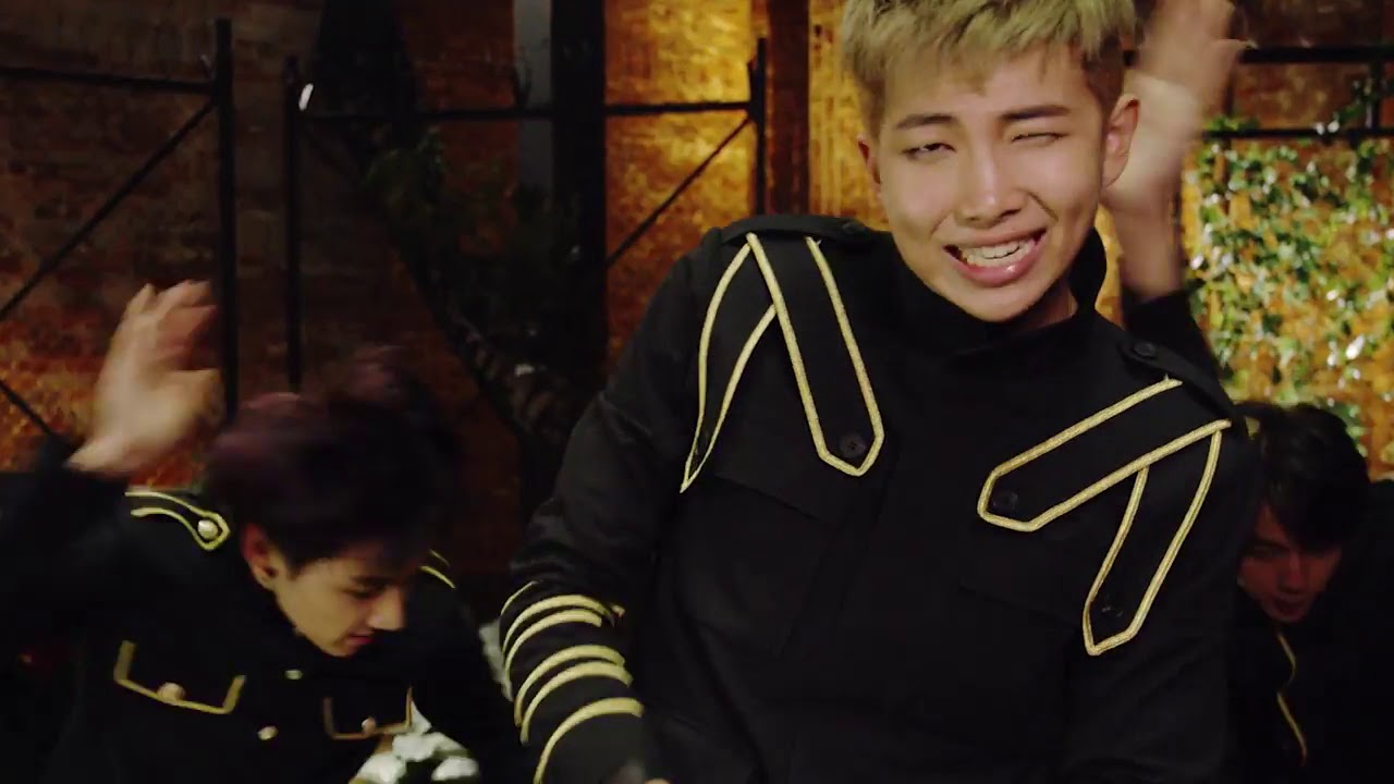 MV BTS방탄소년단 DOPE쩔어 - YouTube