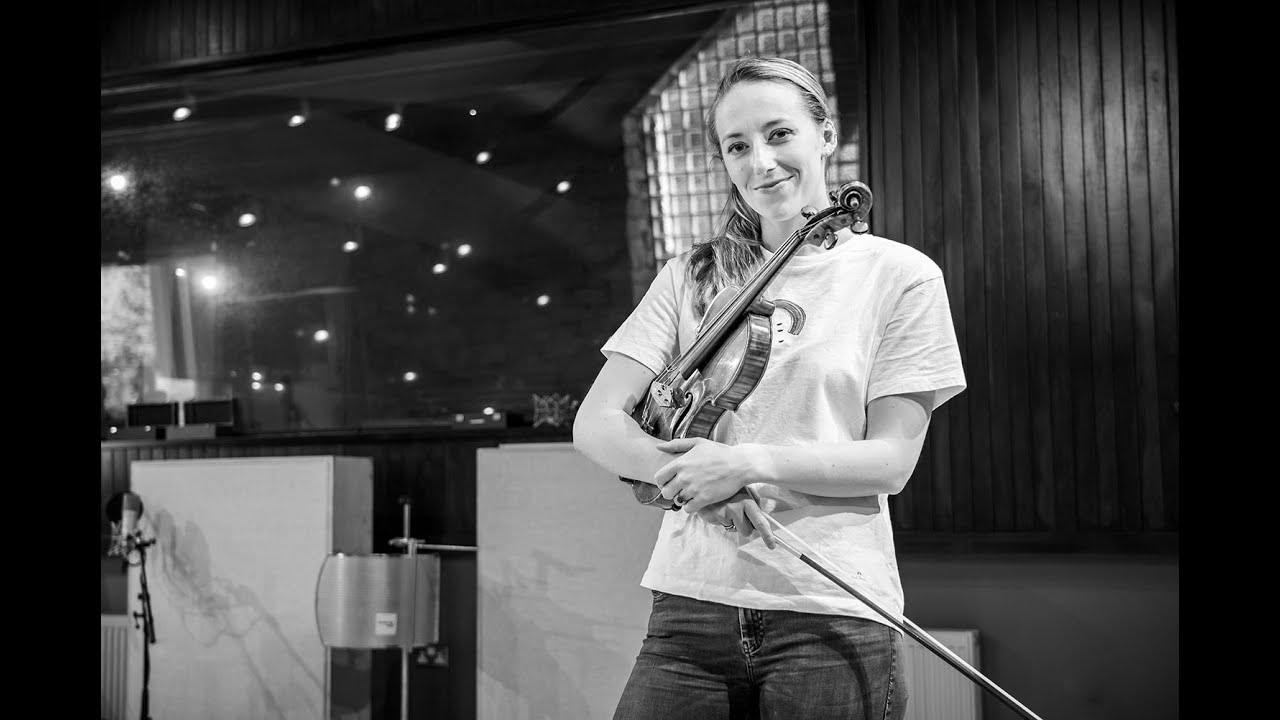 Blaisín: Cuan an Cheoil - YouTube