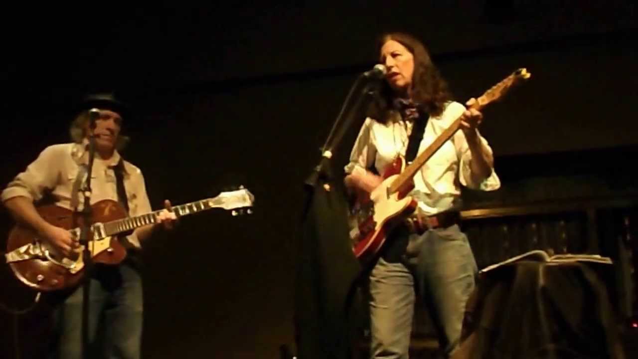 Syd Straw - Love and the Lack of It (Live) - YouTube