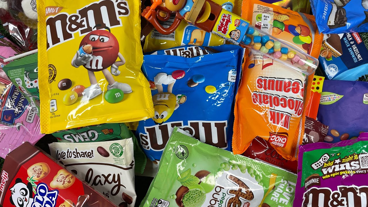 asmr unboxing Smarties, colored mint balls, कैंडी खोलना - YouTube