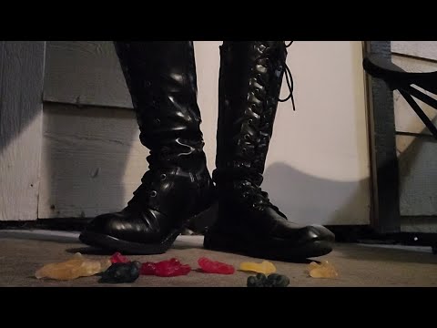 Giantess vs the World