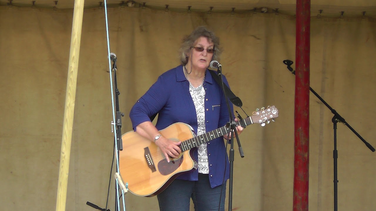 Christine Halpin live July 21st 2019 at Chickenstock festival - YouTube