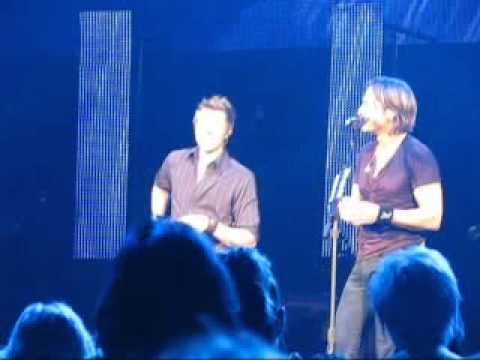 Keith Urban Brisbane Band Introductions - YouTube