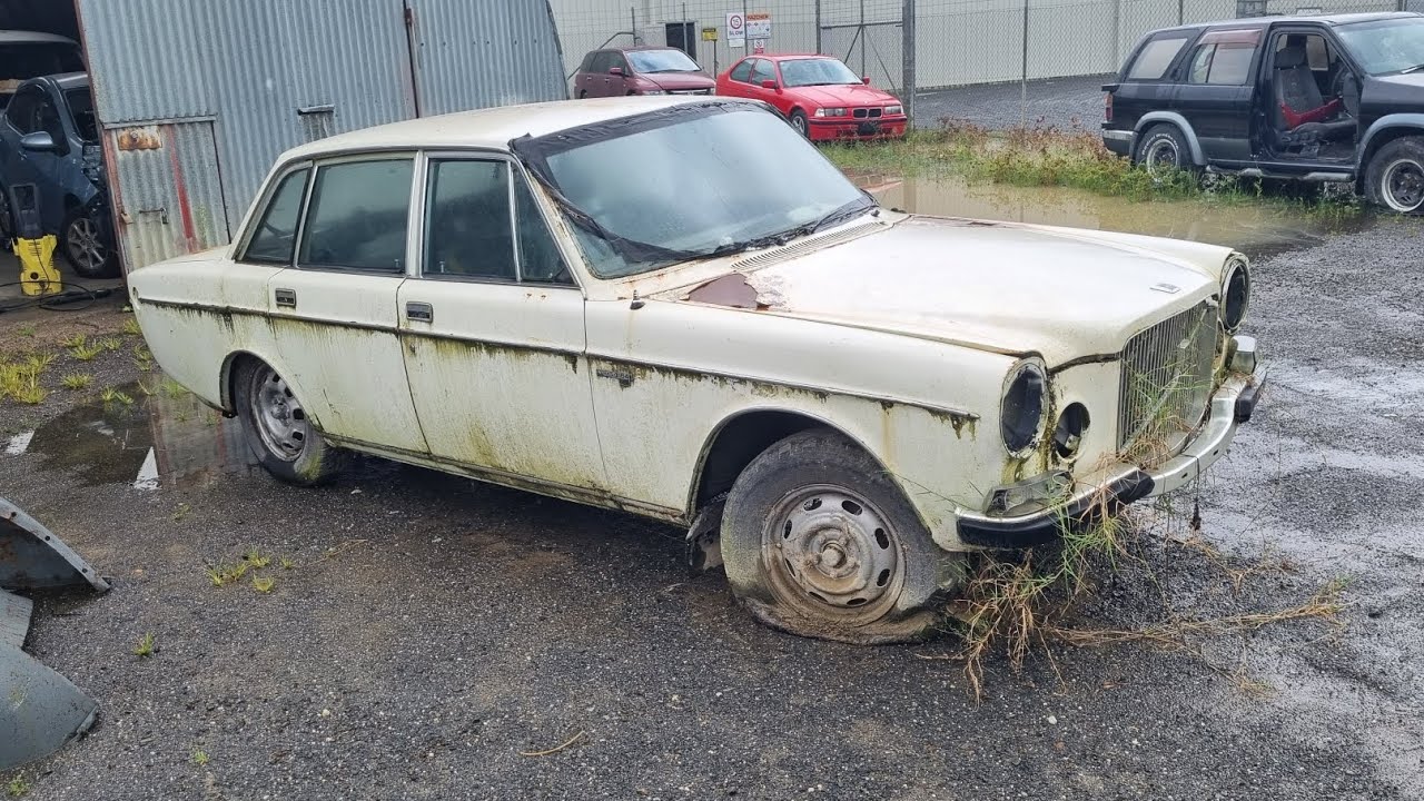 volvo 164 barn find clean up, movie set fake patina holden, telstar ...