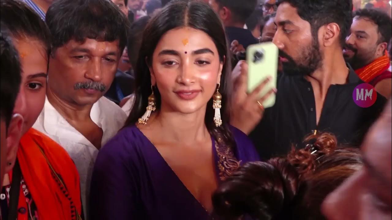 Pooja Hegde Spotted At Gsb Ganpati To Seek Blessings From Ganpati Bappa - YouTube