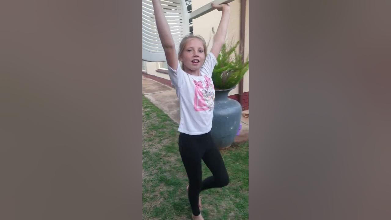 Danél keeps practicing... - YouTube