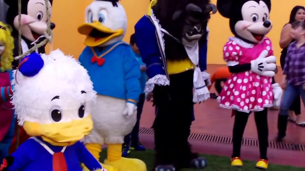 fiestas infantiles con Botargas y Payasos - YouTube