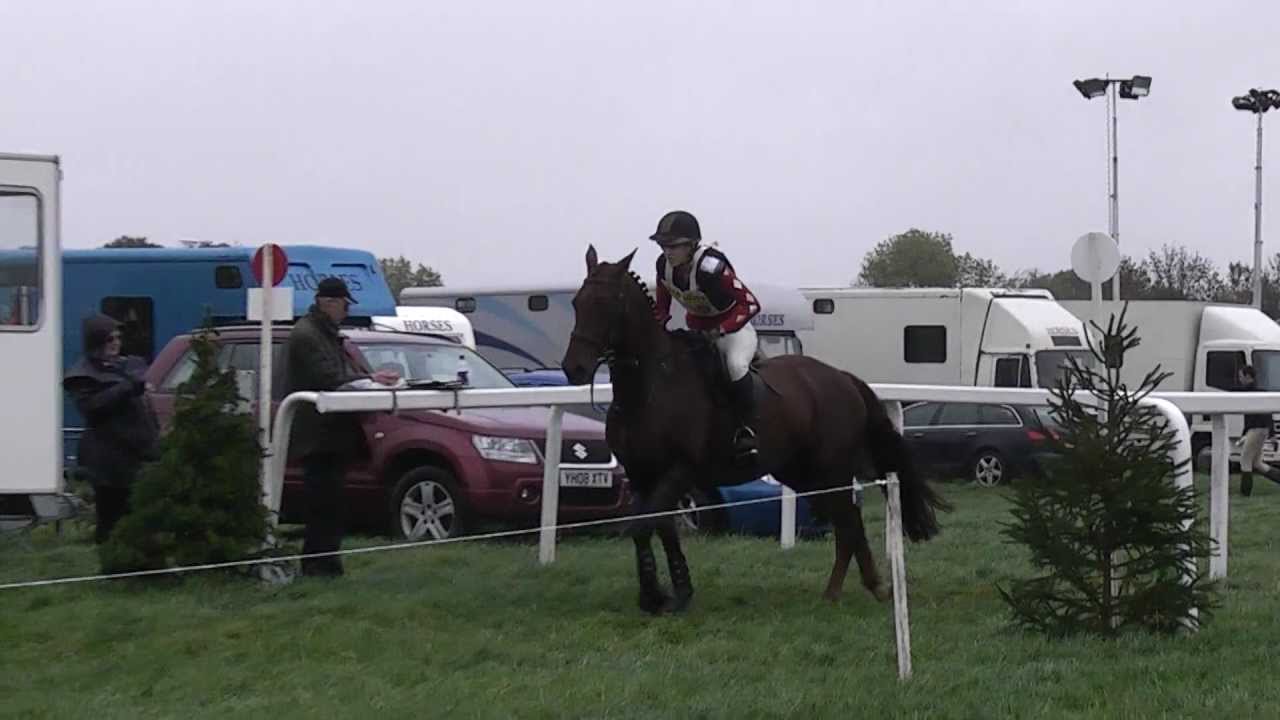 Askham Bryan BE90 horse trials cross country 2011 - YouTube