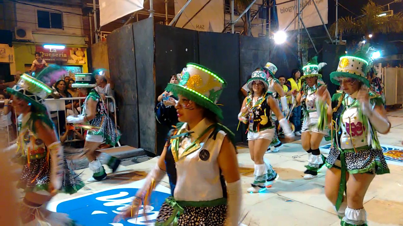 Los TACHITOS - YouTube