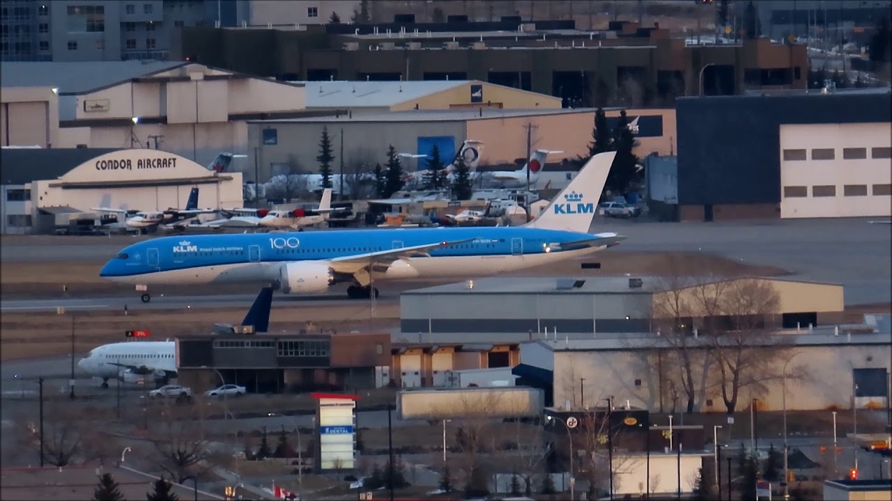 Plane spotting Calgary Int'l Airport YYC Nov 24, 2019 - YouTube