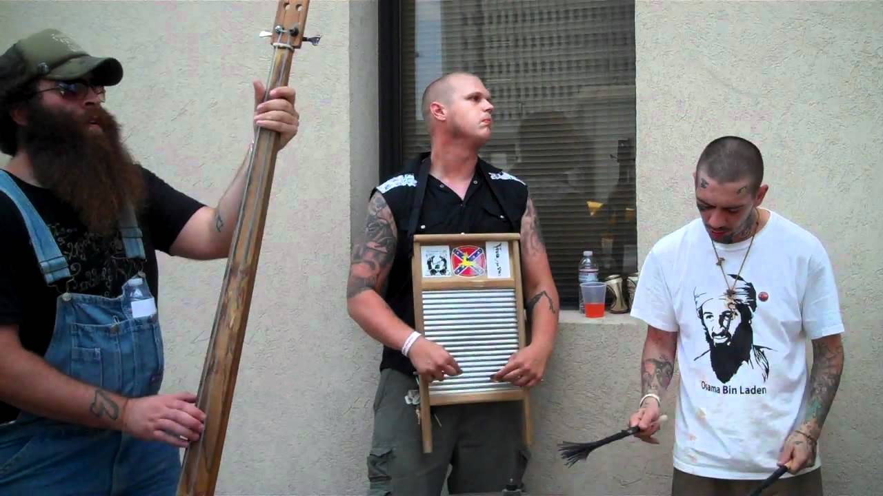 Filthy Still and friends busking at HRW 2011 - YouTube
