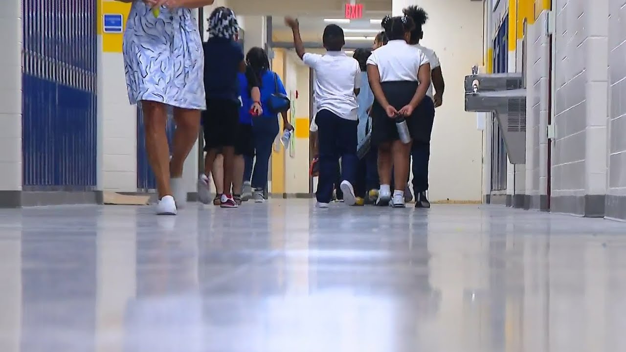 An Illinois school was falling apart, then officials took action ...