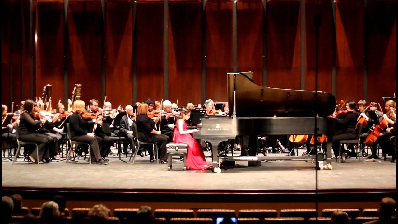 Maria Thompson performs with The Orchestra at Maryville College - YouTube
