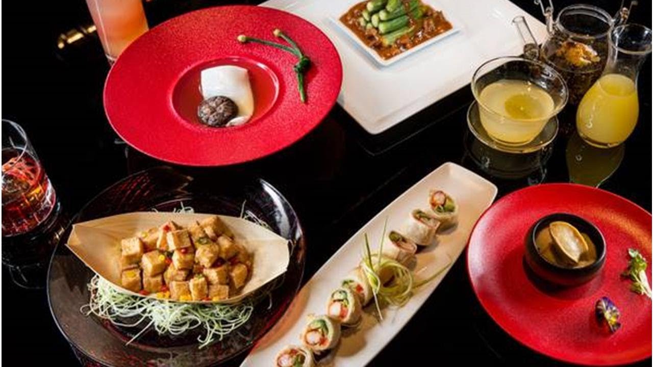 New Cosmopolitan Chinese restaurant Red Plate seats you at the head ...