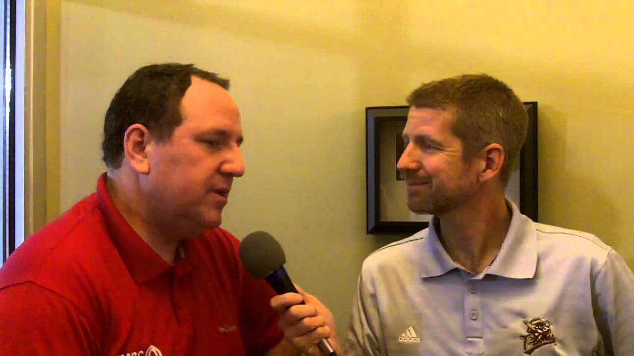 KMBC anchor Kris Ketz talks sports with Matt Fulks - YouTube