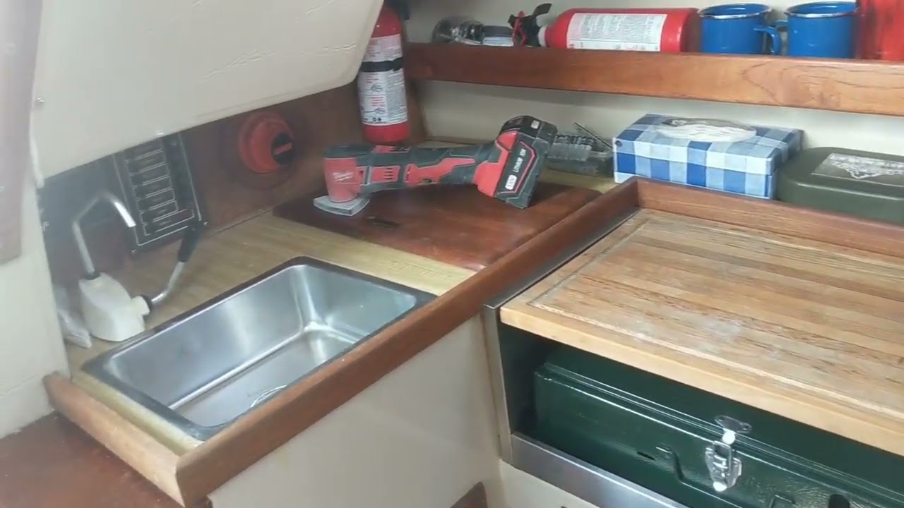 Catalina 25 interior. 2021 - YouTube