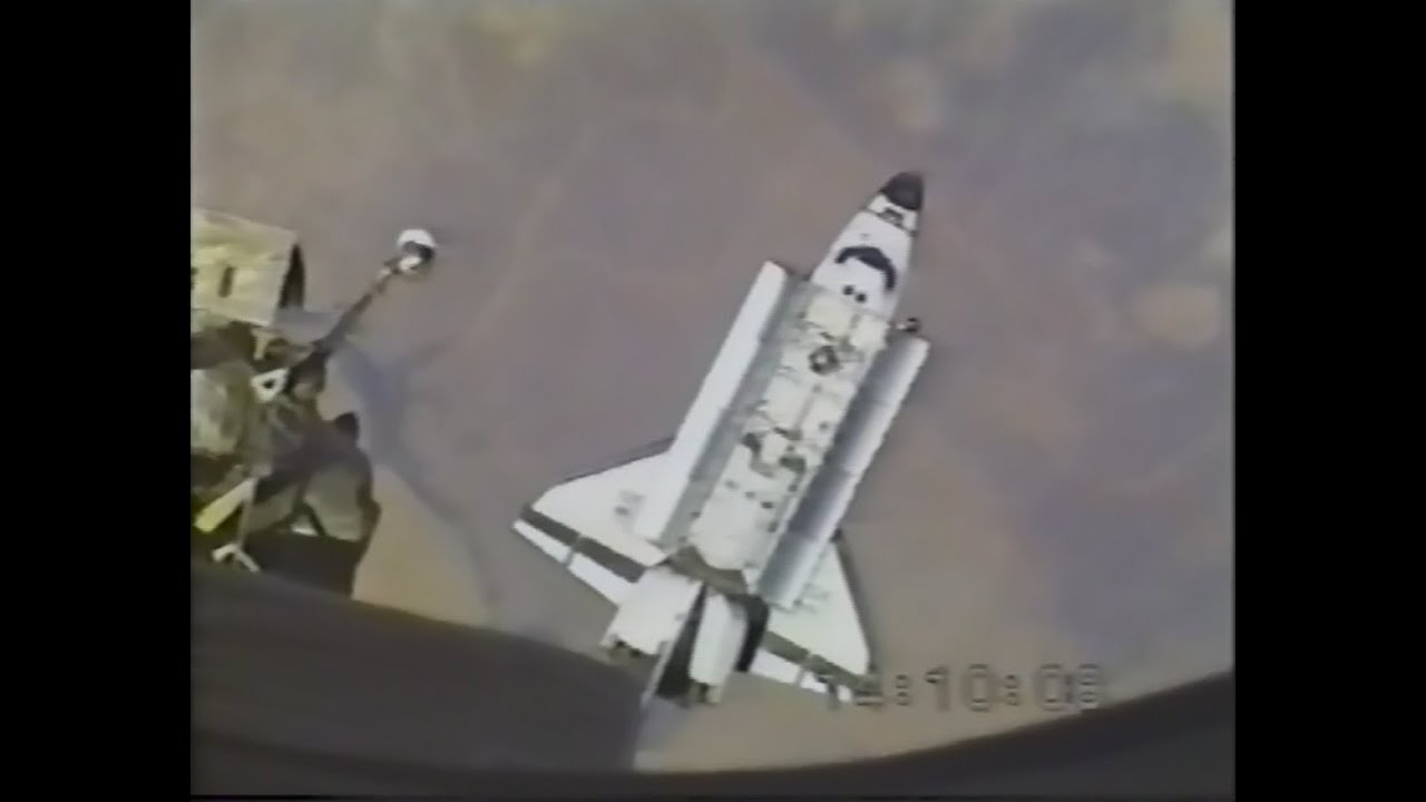 Space Shuttle Atlantis STS-71 (1995) - 2/3 - Welcome to Space Station ...