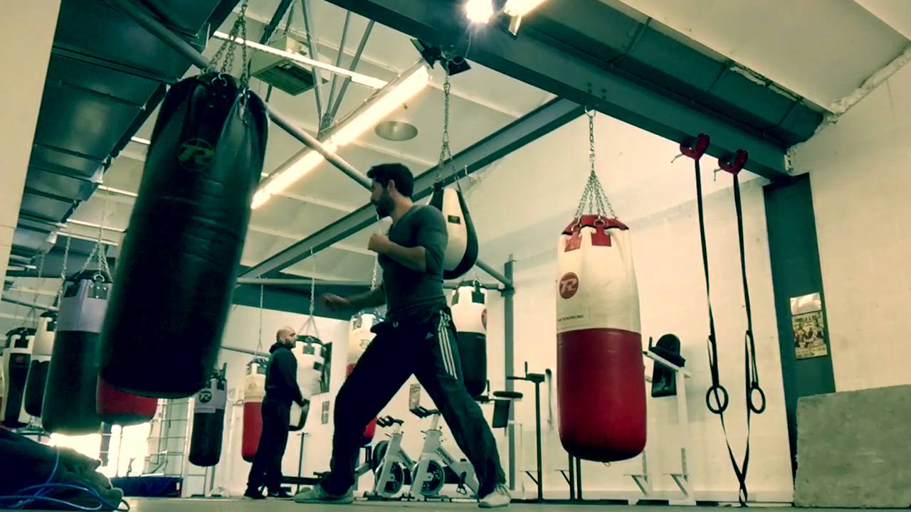 January 2016 Kicks Scott Adkins - YouTube